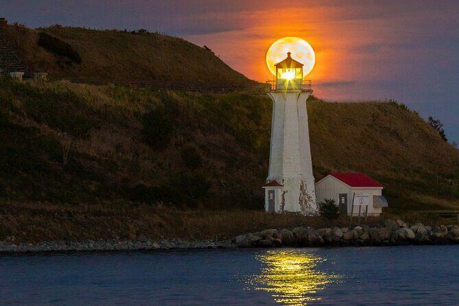 JFarwell Moonlight Yacht Cruise from Halifax Waterfront - What Makes This Cruise Stand Out?