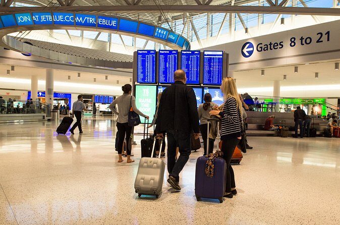 JFK Airport XL Mini Van Transport To Times Square New York - Meeting Points and Flexibility