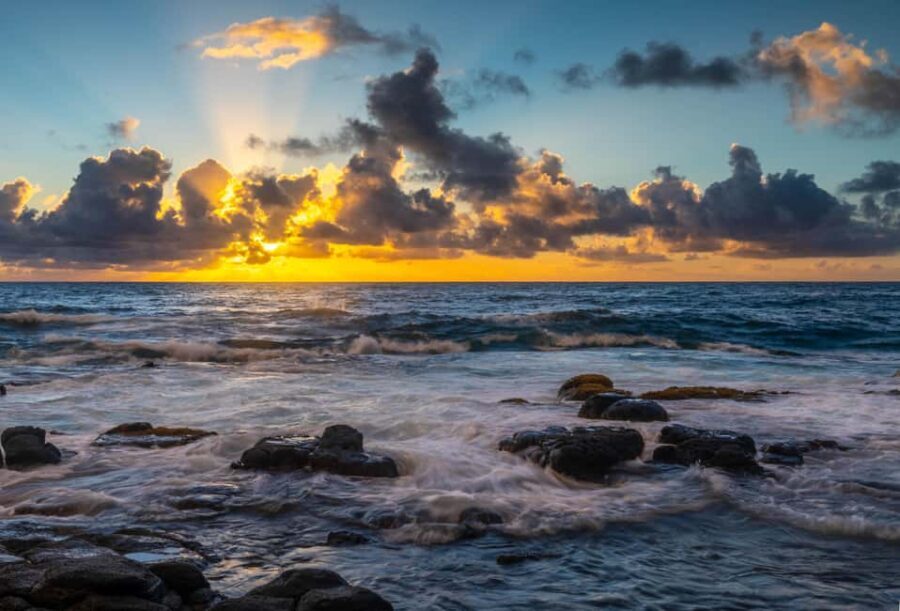 Kauai East Side and North Shore: Waterfalls & Beaches Tour - Key Points