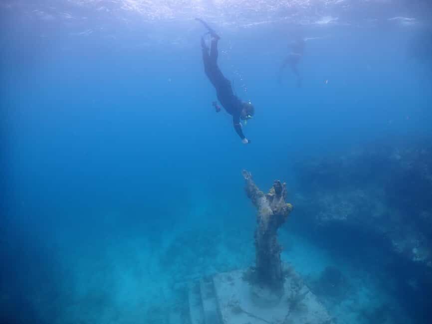 Key Largo: 2-Tank Shallow Reef Dive with Guide & Photos - The Value of Guided Reef Experiences