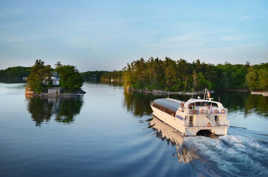 Kingston: Lunch Cruise of Thousand Islands - The Experience: Pros and Cons
