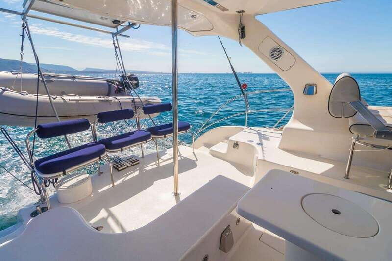 La Paz: Private catamaran to sloop with food and beverages included - Why This Tour Offers Great Value