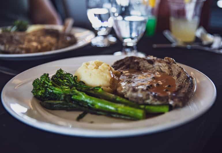 Lake Tahoe: Sunset Dinner Cruise - The Sum Up