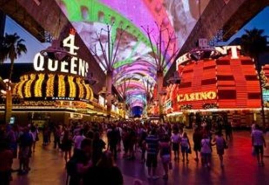 Las Vegas: 7 Wonders Night Tour with Hotel Pickup - First Stop: The Iconic Welcome to Las Vegas Sign