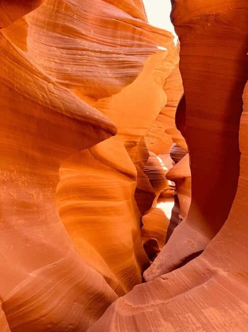 Las Vegas: Antelope Canyon and Horseshoe Bend Day Trip - Exploring Lower Antelope Canyon