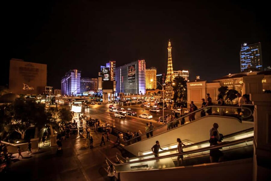 Las Vegas: Downtown Walking Tour with Local Guide - Why Choose This Tour?