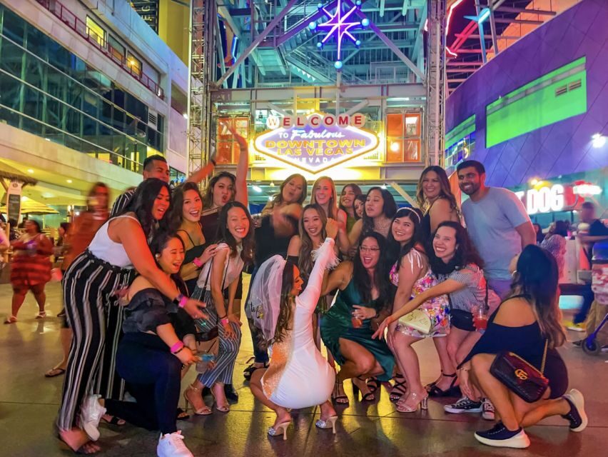 Las Vegas Fremont Street Bar Crawl (party bus add-on option) - The Role of the Guide