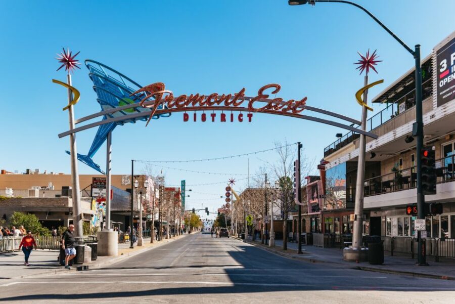 Las Vegas: Fremont Street Walking Tour - An Honest Breakdown of the Fremont Street Walking Tour