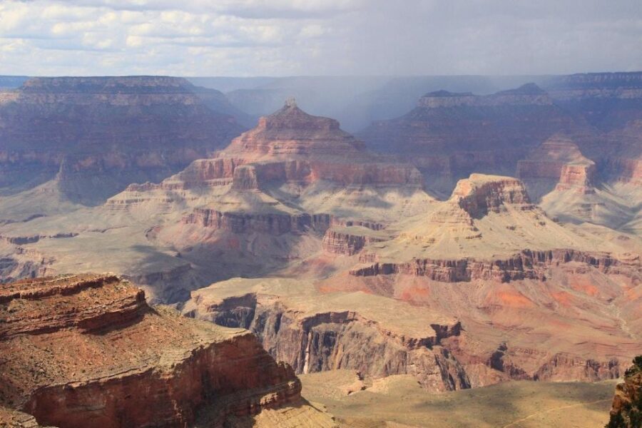 Las Vegas: Grand Canyon Private Tour in Spanish - Reaching the Grand Canyon: Views and Cultural Insights