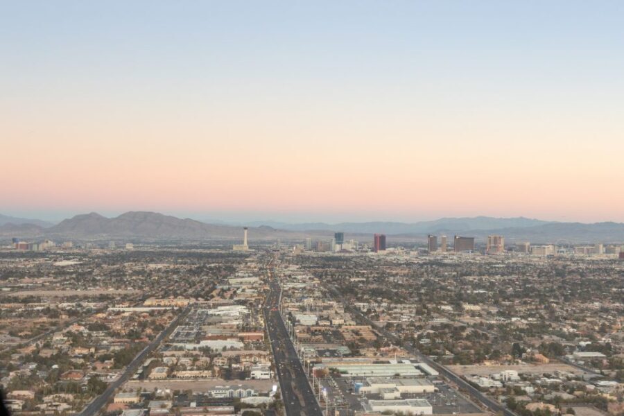 Las Vegas: Helicopter Night Flight over the Strip - The Experience Itself: What You Can Expect