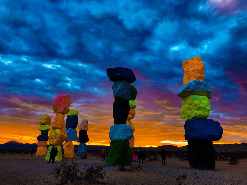 Las Vegas: Mojave, Red Rock Sign and 7 Magic Mountains Tour - The Sum Up
