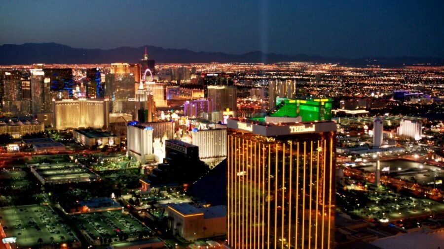 Las Vegas: Night Helicopter Flight over Las Vegas Strip - The Pros and Cons