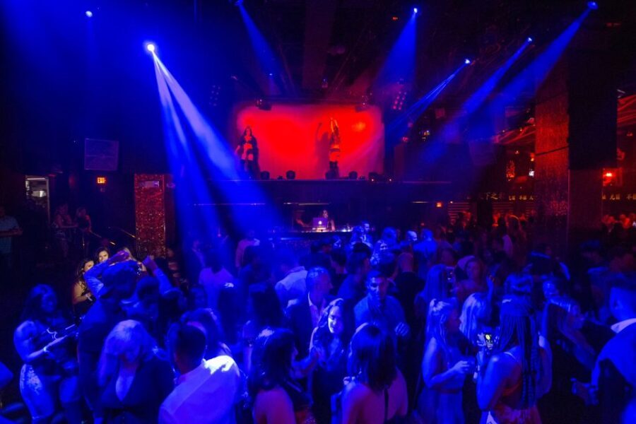 Las Vegas: VIP Nightlife Tour to Bar, Nightclub & Strip Club - The Reviews: A Balanced View