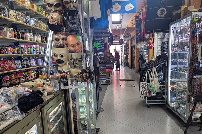 Learn the history and contents of the main market - Who Will Enjoy This Tour?