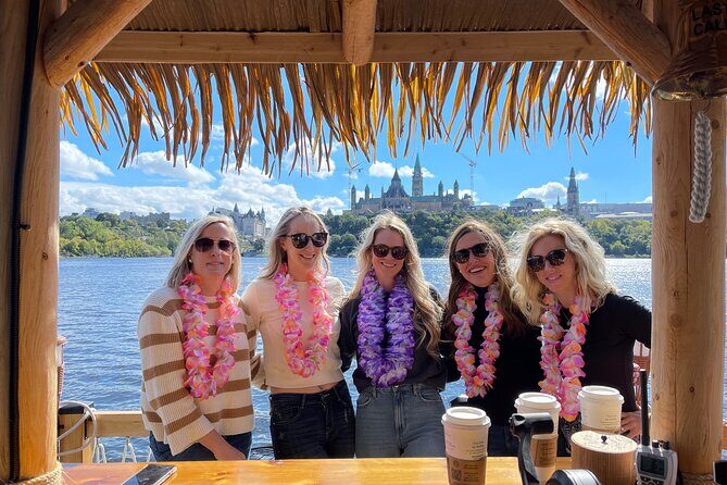 Lilo Floating Tiki Bar on the Ottawa River - Onboard Experience: Atmosphere and Comfort