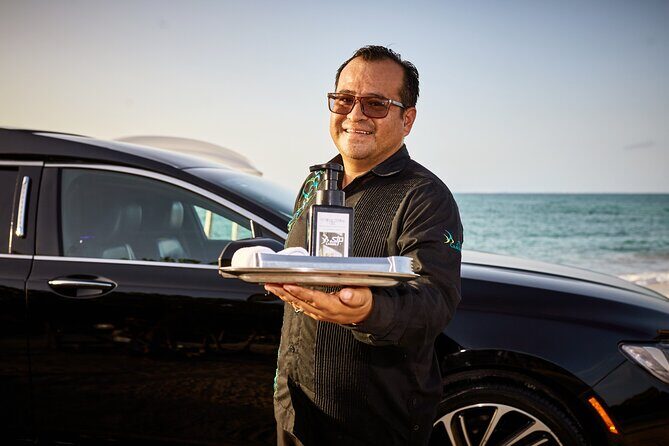 Lincoln Stretch limo from Cancun Hotel Zone to Cancun Airport - Who Will Find This Service Most Valuable?