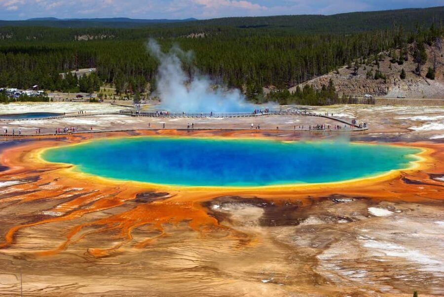 Los Angeles: 7-Day Small Group Yellowstone Tour Round Trip - Transportation, Accommodation, and Group Size