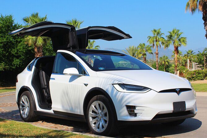 Los Cabos Luxury Private Tesla Transfer from Airport to Cabo San Lucas Area - The Experience of Traveling in a Tesla
