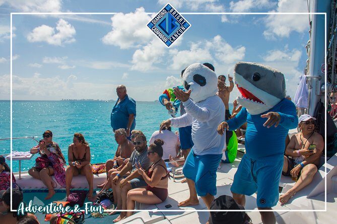 Luxury Catamaran tour to isla mujeres with transportation from Tulum - Practical Tips for Your Trip