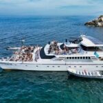 Mega Yacht Limousine of the Sea 1: Puerto Vallarta - Who Will Love This Tour?
