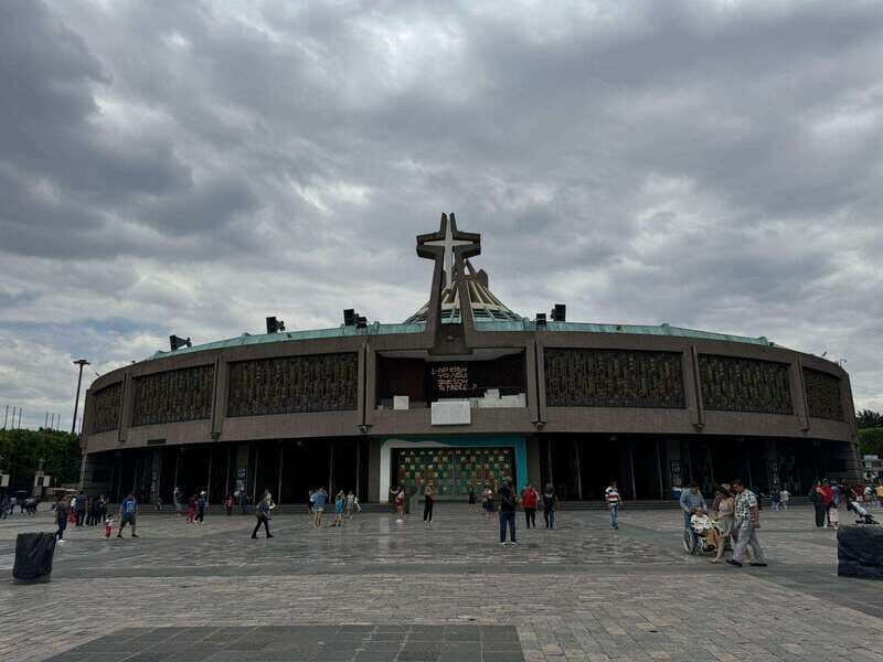 Mexico City: Basilica and Teotihuacan Pyramids Tour - Visiting Rafael Silverware: Craftsmanship and Souvenirs