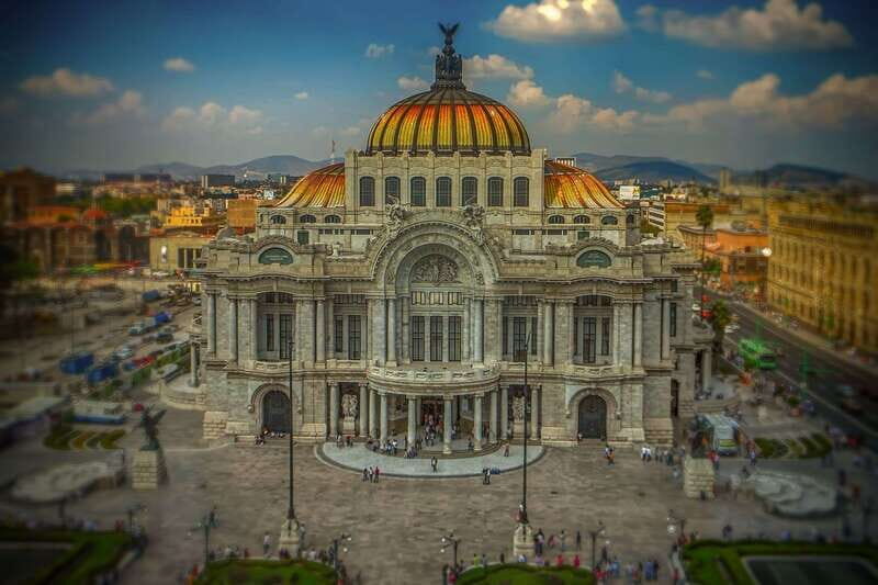 Mexico City: Private custom tour with a local guide - Why the Guides Make a Difference