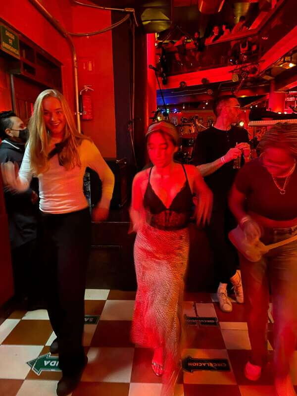Mexico City: Salsa Dancing Experience - The Group and Atmosphere