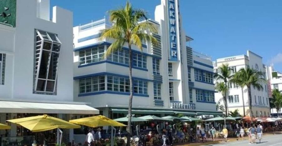 Miami : Art Deco & South Beach Walking Tour with a Guide - Who Will Love This Tour