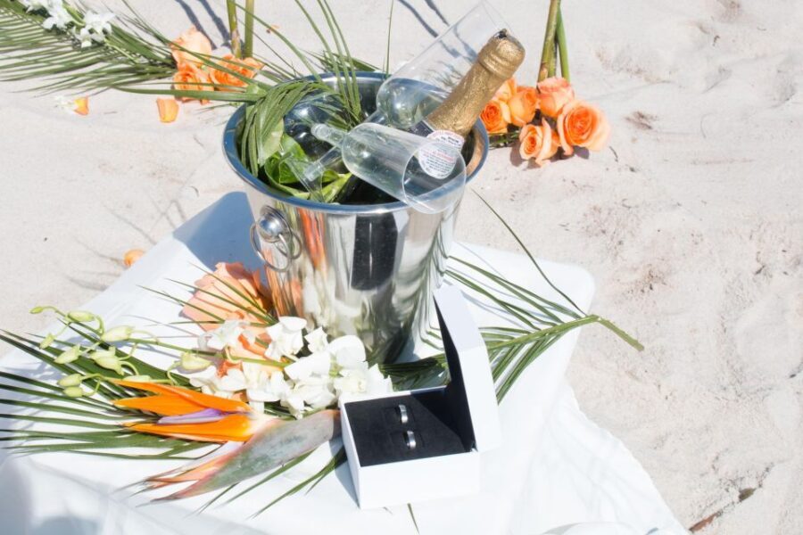Miami: Beach Wedding or Renewal of Vows - Who Will Love This Experience?