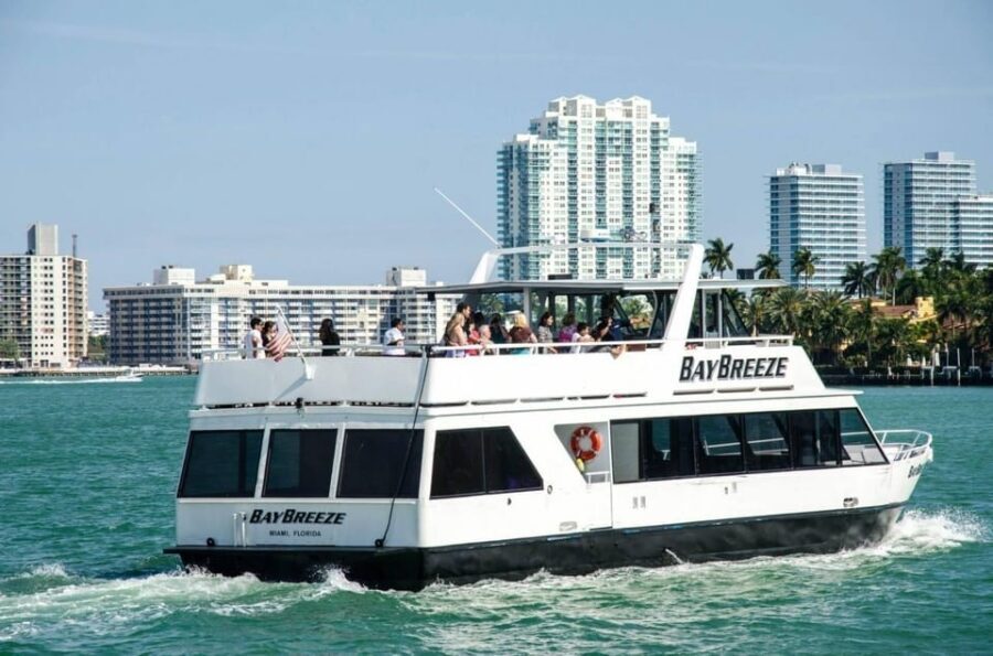 Miami: Biscayne Bay Millionaire's Homes Sightseeing Cruise - The Value and Atmosphere