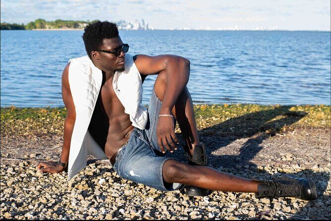 Miami Model Style Photoshoot with a Pro Model Photographer - The Sum Up