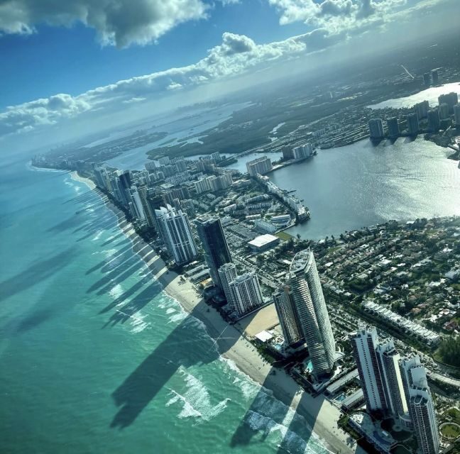 Miami: Romantic 1-Hour Private Flight Tour with Champagne - What Does the Price Include?