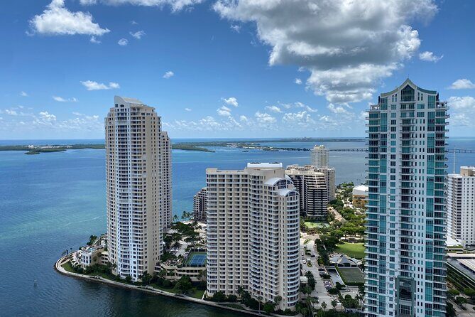 Miami Skyline Cruise of Millionaire Homes with Hotel Pick-up - A Closer Look at the Experience