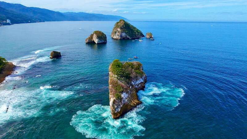 Mismaloya: Snorkeling, Cliff Jumping, and Beach Tour - Detailed Breakdown of the Itinerary