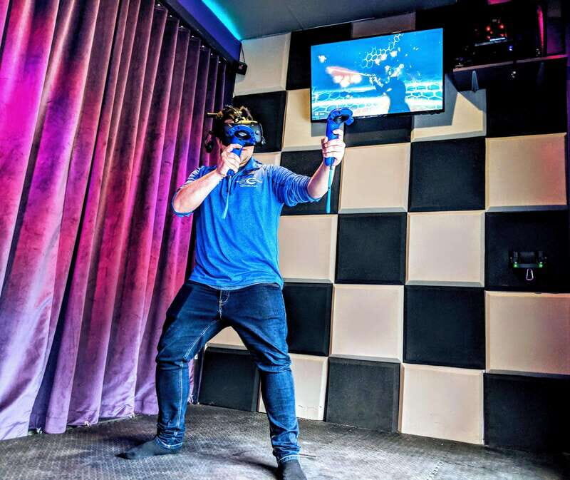 Mont-Tremblant: VR Arcade - Game Station - The Experience and How It Works