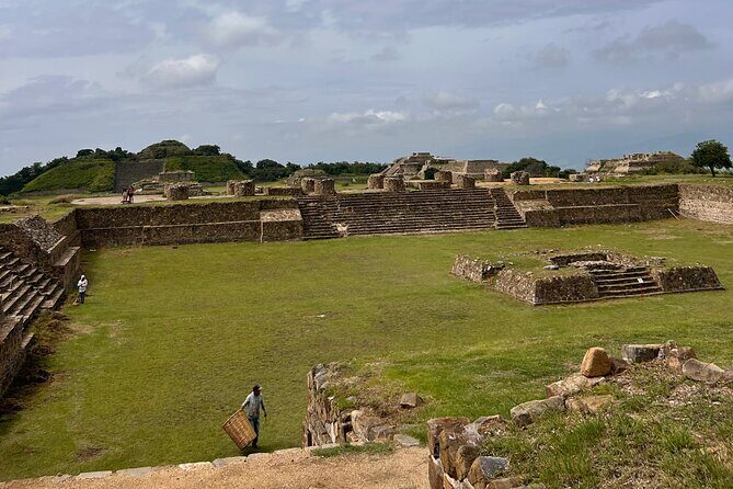 Monte Albán, Black Pottery and Alebrijes Full Day Tour. - Lunch Break: Tasting Oaxaca’s Flavors