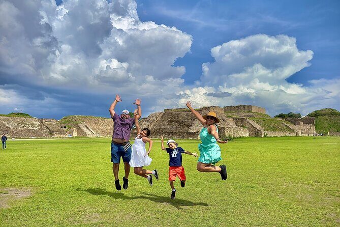 Monte Alban Chesillo and handicrafts alebrijes and black mud - Practical Details and Tips