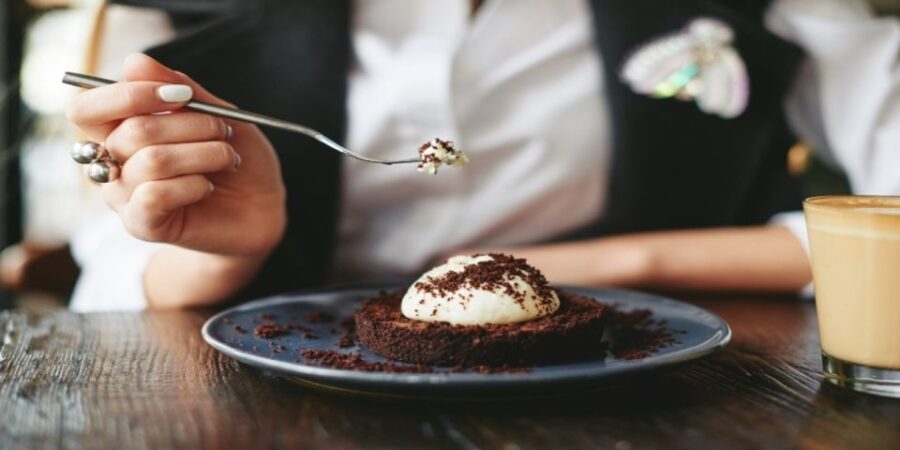 Montreal: Best of Montreal Food Walking Tour with Tastings - Ending with a Sweet Finish