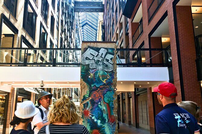 Montréal Downtown and Underground City Private Walking Tour - An In-Depth Look at the Montreal Downtown and Underground City Tour