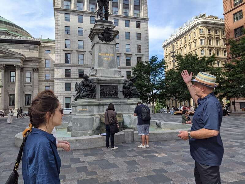 Montréal: Old Town Small Group Guided Walking Tour - What to Expect on the Tour