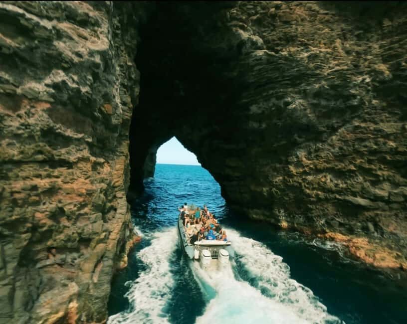 N Pali Coast Zodiac Raft Sea Caves Expedition on Kauai - Who should consider this tour?
