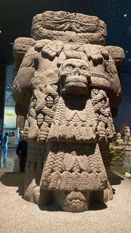 National Museum of Anthropology: a journey into Mexico's past-English lang. - Value and Practicalities