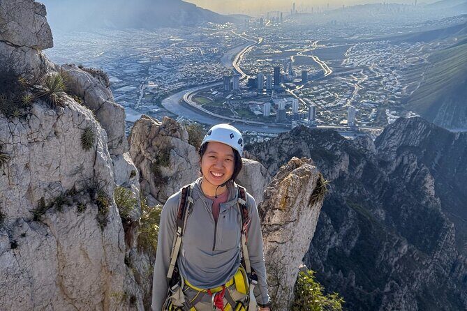 Nest of the Aguiluchos with 3 abseils and certified guides - Highlights and Insights from Reviews