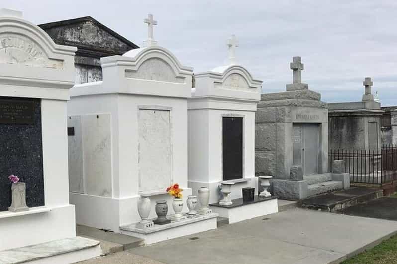 New Orleans: City and Cemetery Sightseeing Tour - Exploring the French Quarter and Beyond