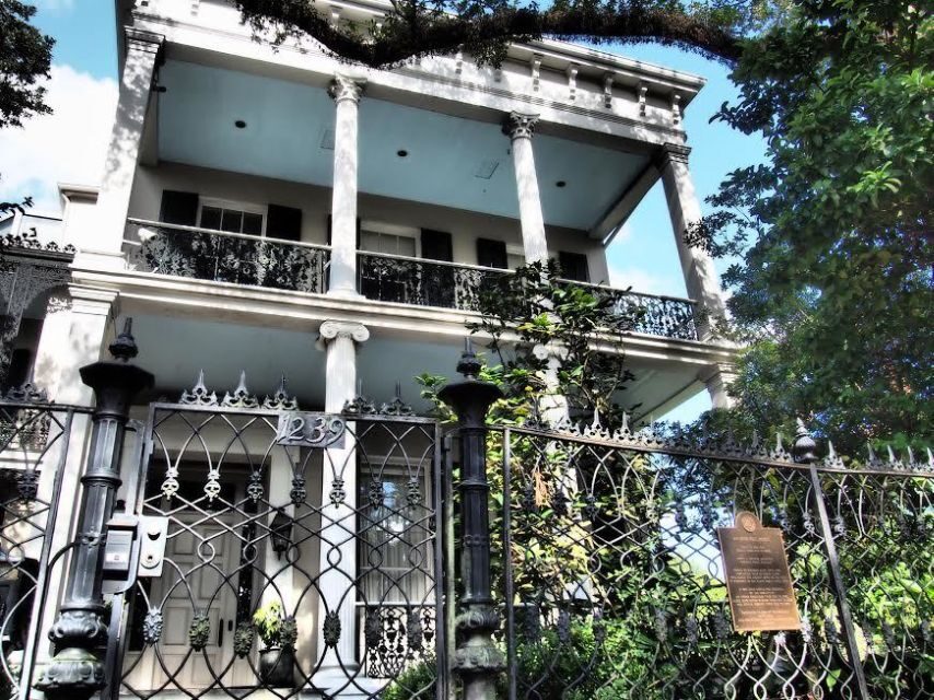 New Orleans: Garden District Tour - A Walk Through the Neighborhood Architecture