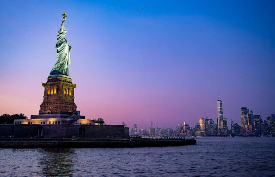 New York City: Signature Dinner Cruise on the Eternity - The Itinerary: A Day or Night to Remember