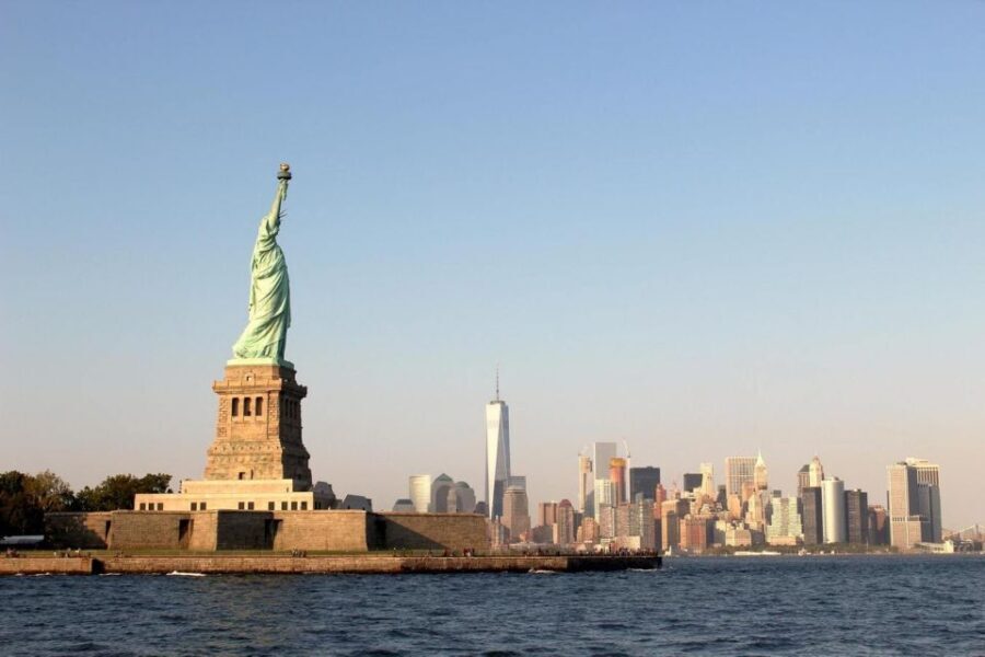 New York City: Statue of Liberty & Ellis Island Guided Tour - Who Should Consider This Tour?