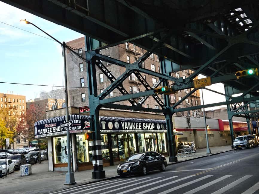 New York: Hip-Hop, Murals, Sports, and Dangerous Neighborhoods Tour - Exploring the Bronx and Harlem