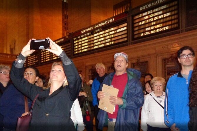 New York Main Attractions Tour with City Bus & Subway! - Transportation and Group Dynamics