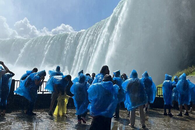 Niagara Falls Evening Tour with Boat, Dinner & Illumination Tower - What Guests Say About the Tour